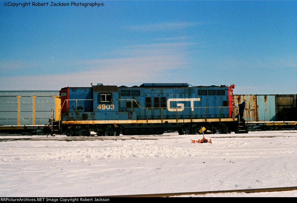 GTW GP9 #4903 in 1991